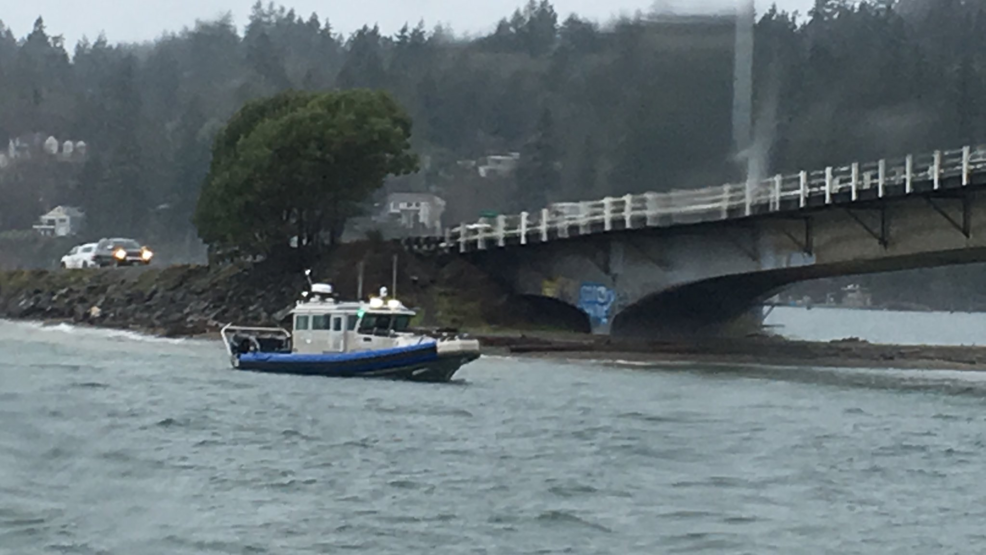 Man missing after rowboat capsizes near Purdy Spit Bridge in Pierce ...