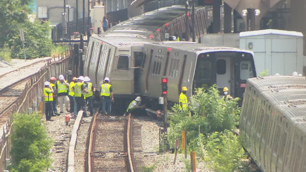 PHOTOS: Metro train derailment at Silver Spring station suspends ...